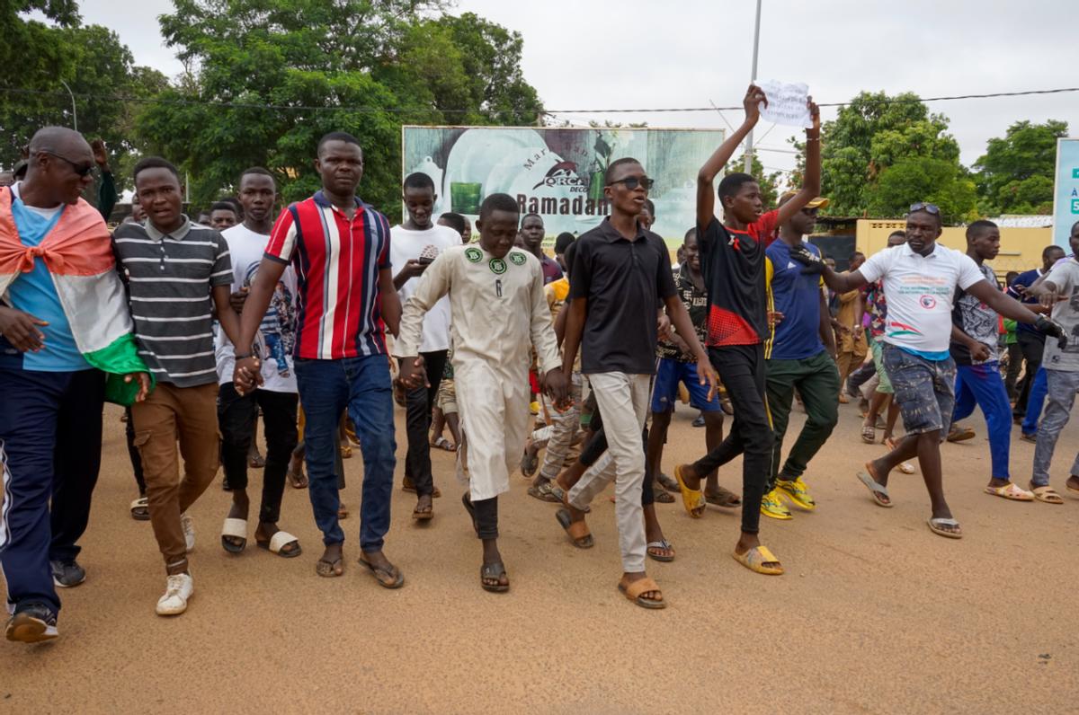 On Niger's Independence Day, people rallied against foreign troops - iNEWS