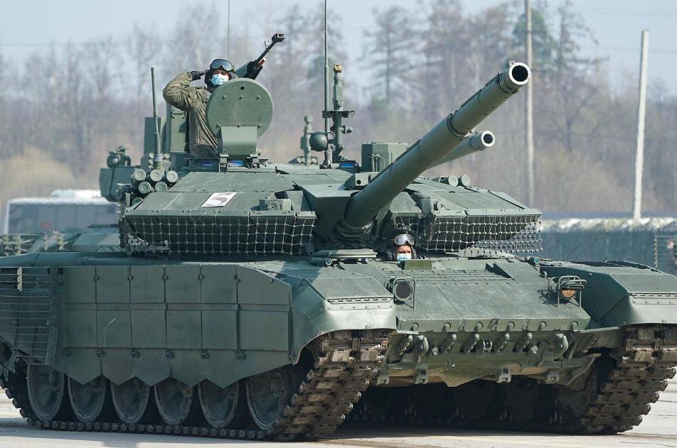 The Russian ace tank was "headshot" by a grenade, and the protective ...