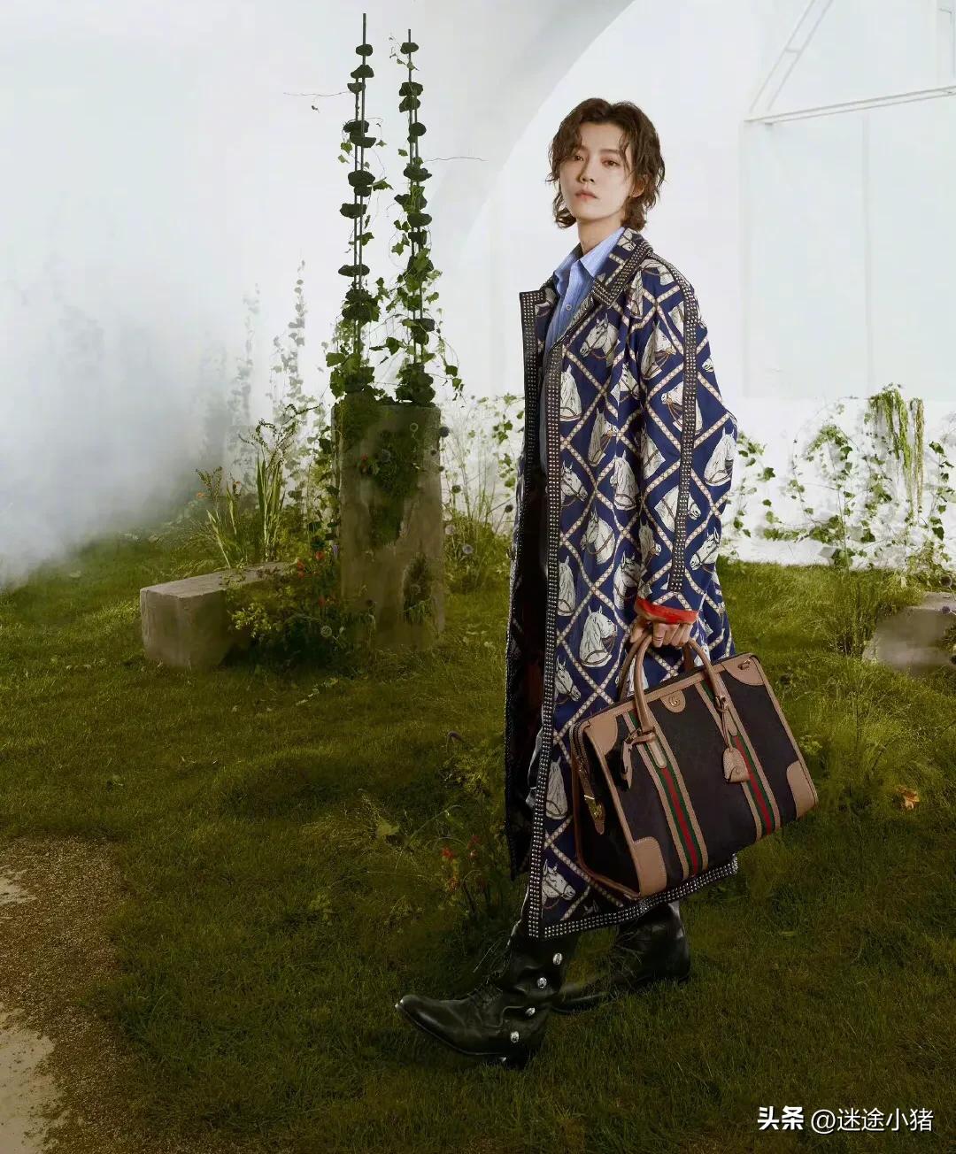 Lu Han's curly hair style is matched with charming "deer eyes", like a ...