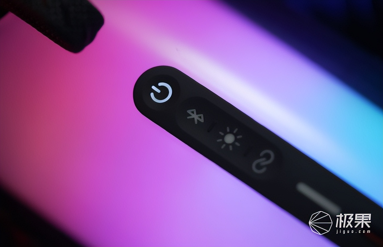 JBL PULSE5 Music Pulsing Fifth Generation Bluetooth Speaker Review: 360 ...