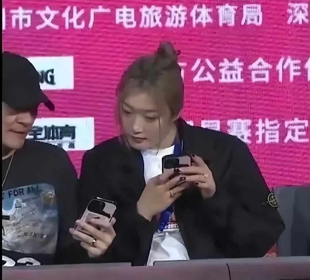 Li Meng of the women's basketball team was exposed as a junior, got ...