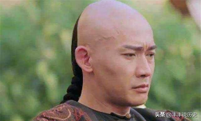 In the Qing Dynasty, it was popular for men to have long braids in ...