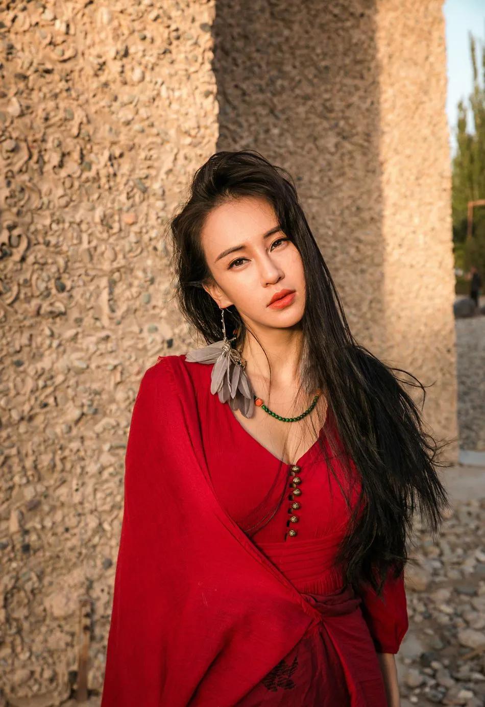 The first beauty in Yunnan is in Chuxiong, her name is Muqi Miya - iMedia