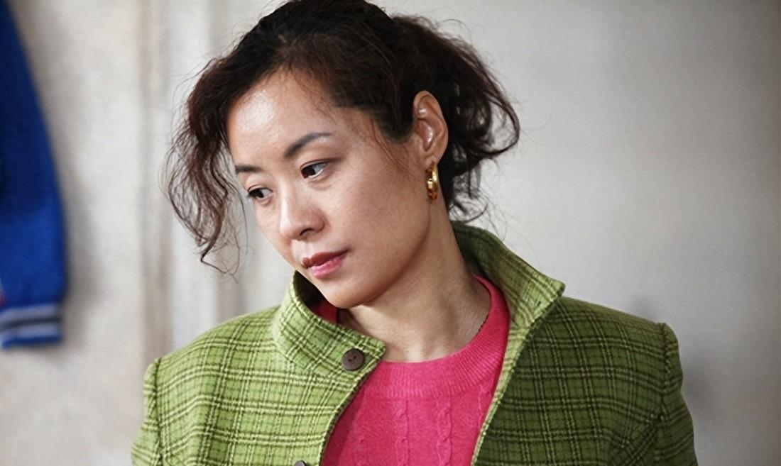 She was once Gong Li's "royal double", but she became popular because of "Parents' Love" and ...