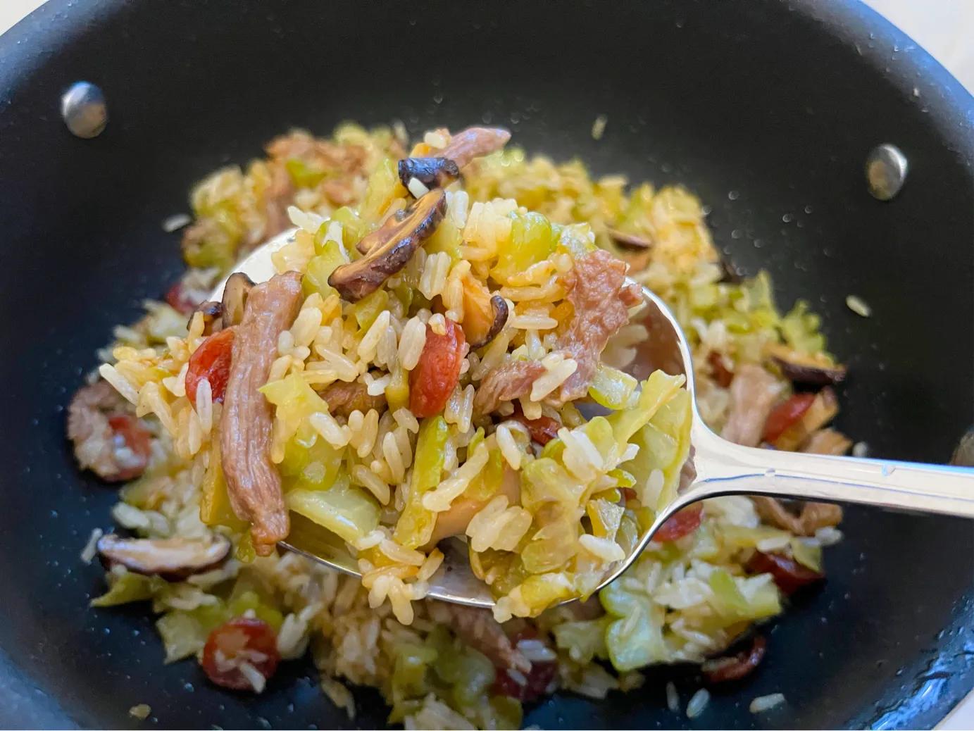 Bitter gourd fried rice, sweet and delicious, delicious and ...