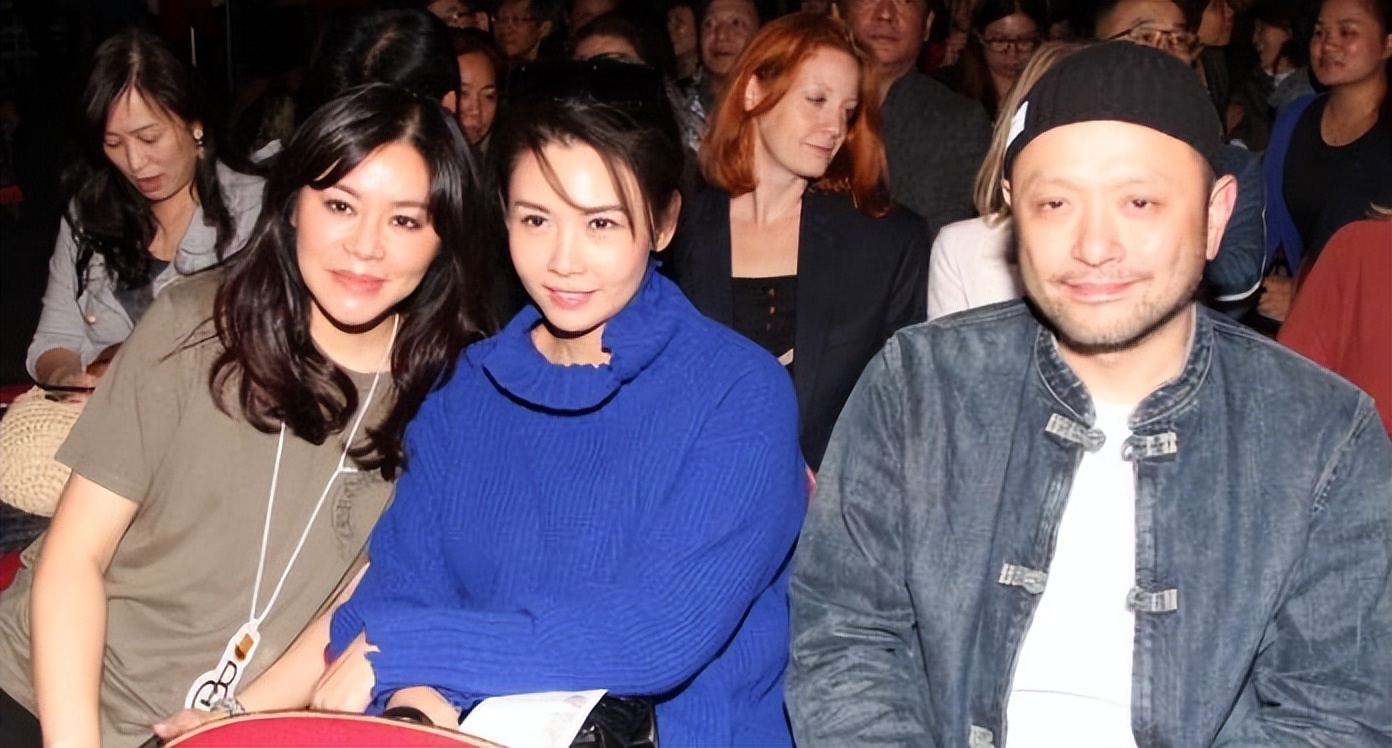54-year-old Qiu Shuzhen wears a million-dollar watch for dinner to ...