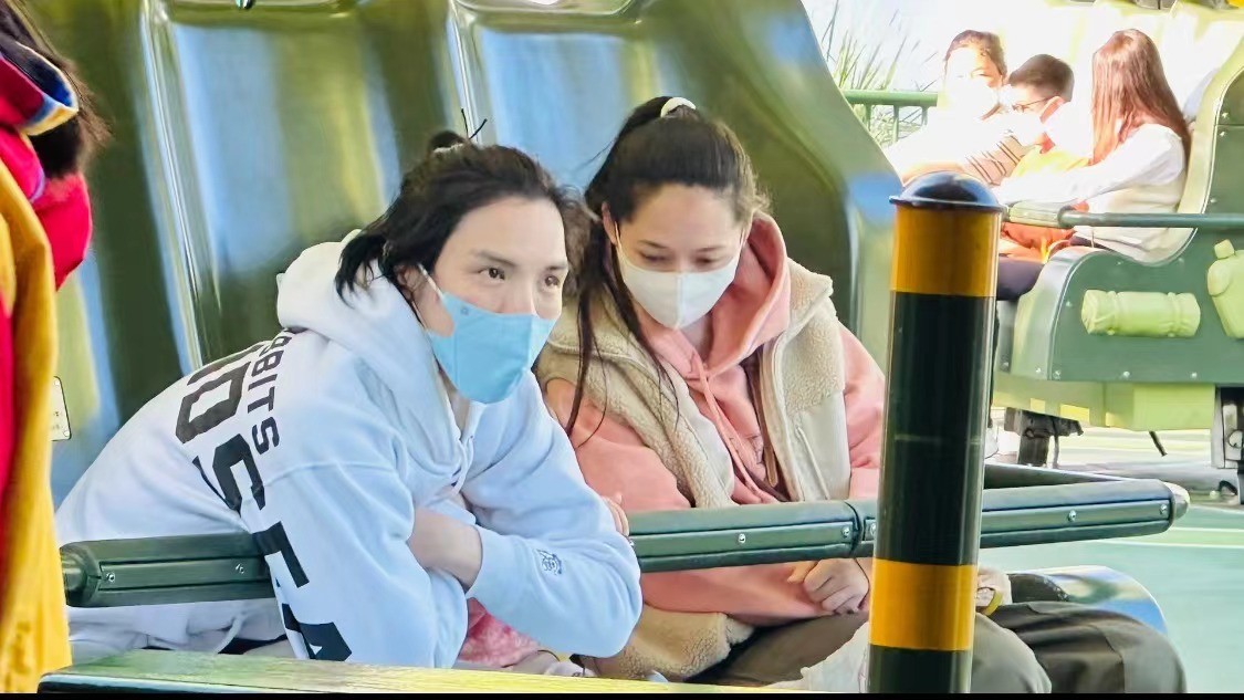 Netizens ran into Xiang Zuo and his wife traveling together, Guo Biting ...