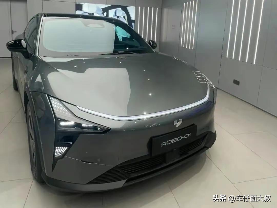 Uncle Che Zai Nian: Jidu ROBO-01 explores the store, it is smart enough ...