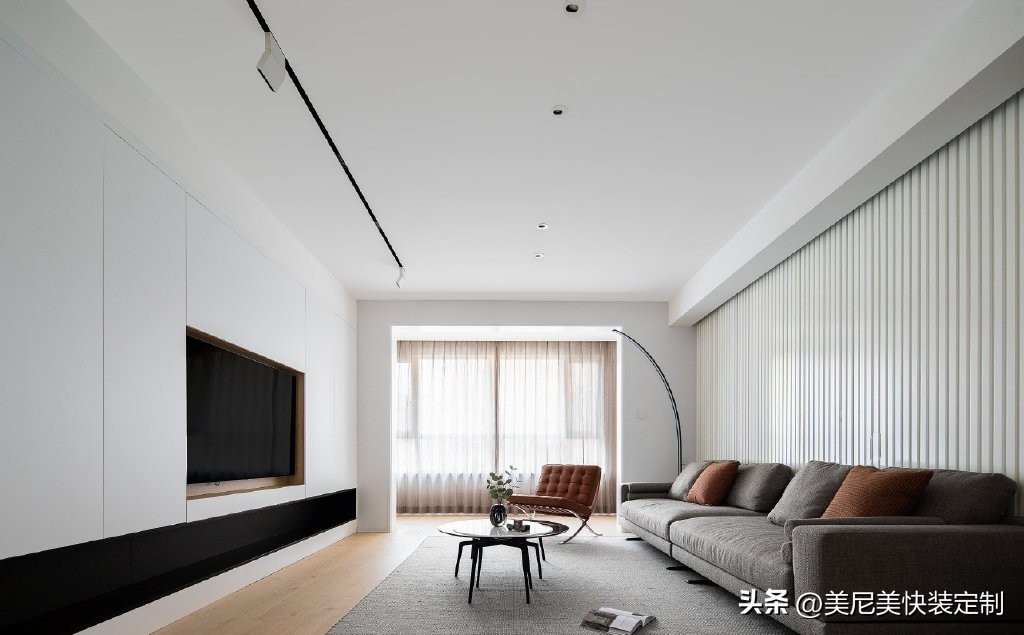 Minimalist decoration style, carrying human fireworks - iNEWS