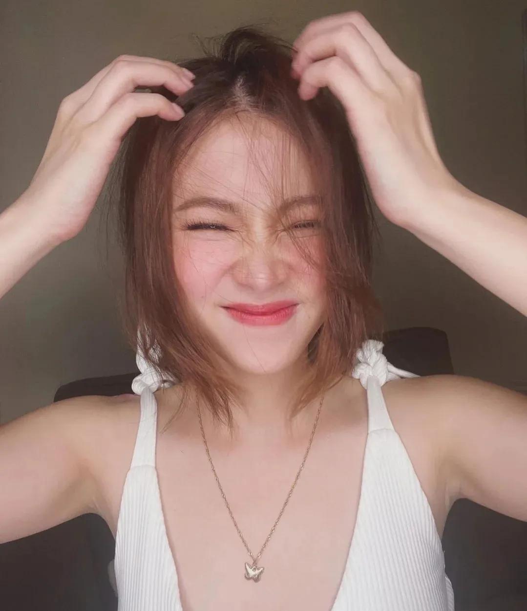 Full screen of girly feeling - Thai actress Ping Cai Na - iNEWS