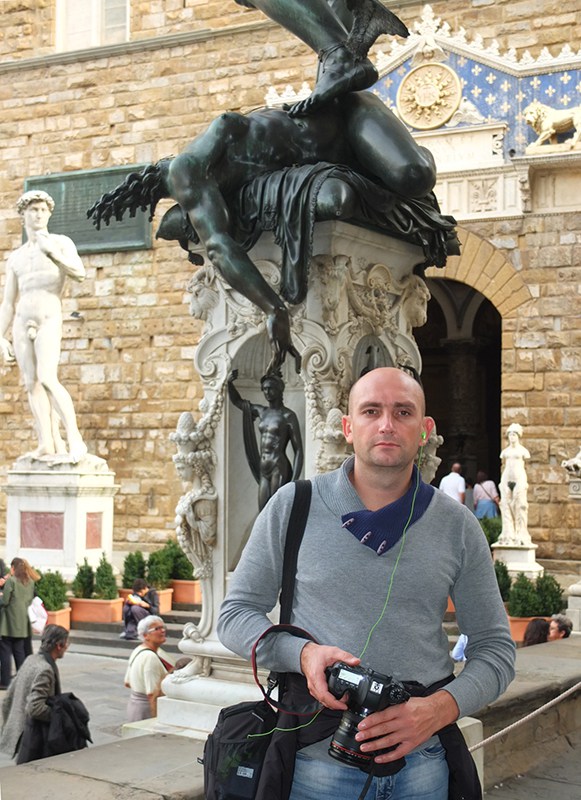 Paintings by Russian artist Andrei Dareev - iNEWS