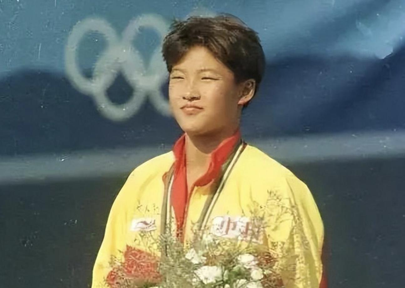 Fu Mingxia: 3 children in 5 years, 21 and a half years of marriage and seclusion, 71-year-old ...