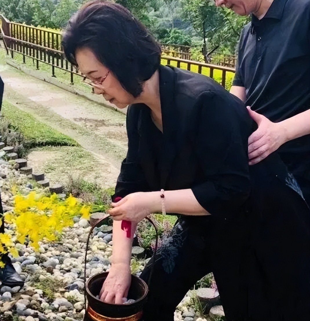 84-year-old Qiong Yao: She lives in seclusion in a 550 million mansion and denies dementia ...