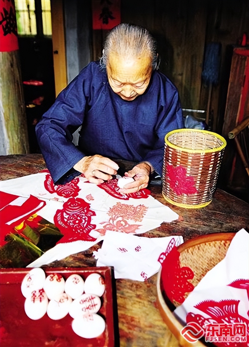 Pucheng Paper-cut: Bring happiness to life on paper - iNEWS