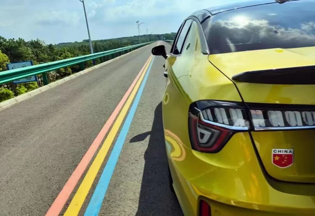 Only after driving a car for more than 8 years can I know how obvious ...