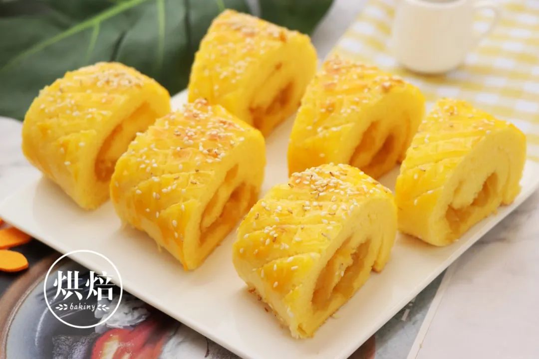 The best-selling pineapple cake rolls of the season are all selling in ...