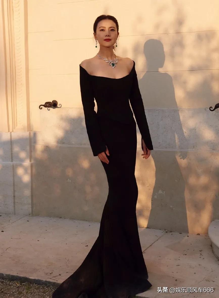 Song Hye Kyo and Gao Yuanyuan pose in the same pose in Paris, Song Hye ...