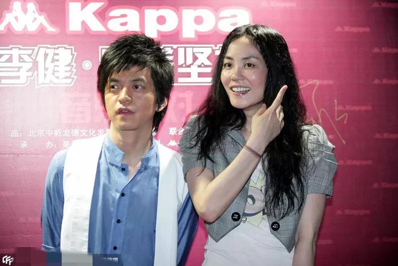 Faye Wong, Na Ying, Yu Kewei, Tian Ai and many other beauties are his fans, he is definitely a ...