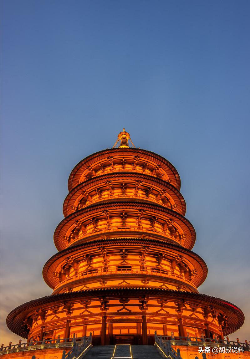 What are the unique features of the colors of traditional Chinese ...