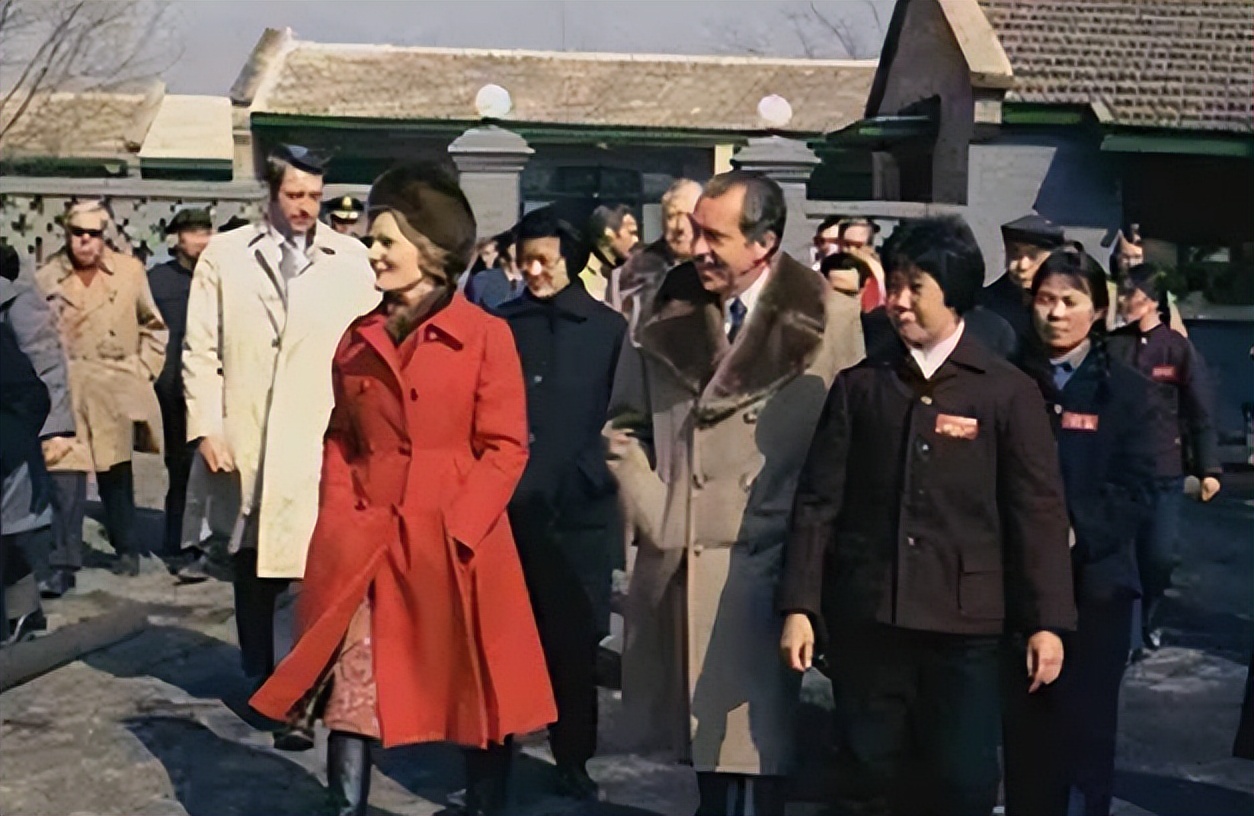 In 1972, when Nixon showed off the large number of atomic bombs in the ...