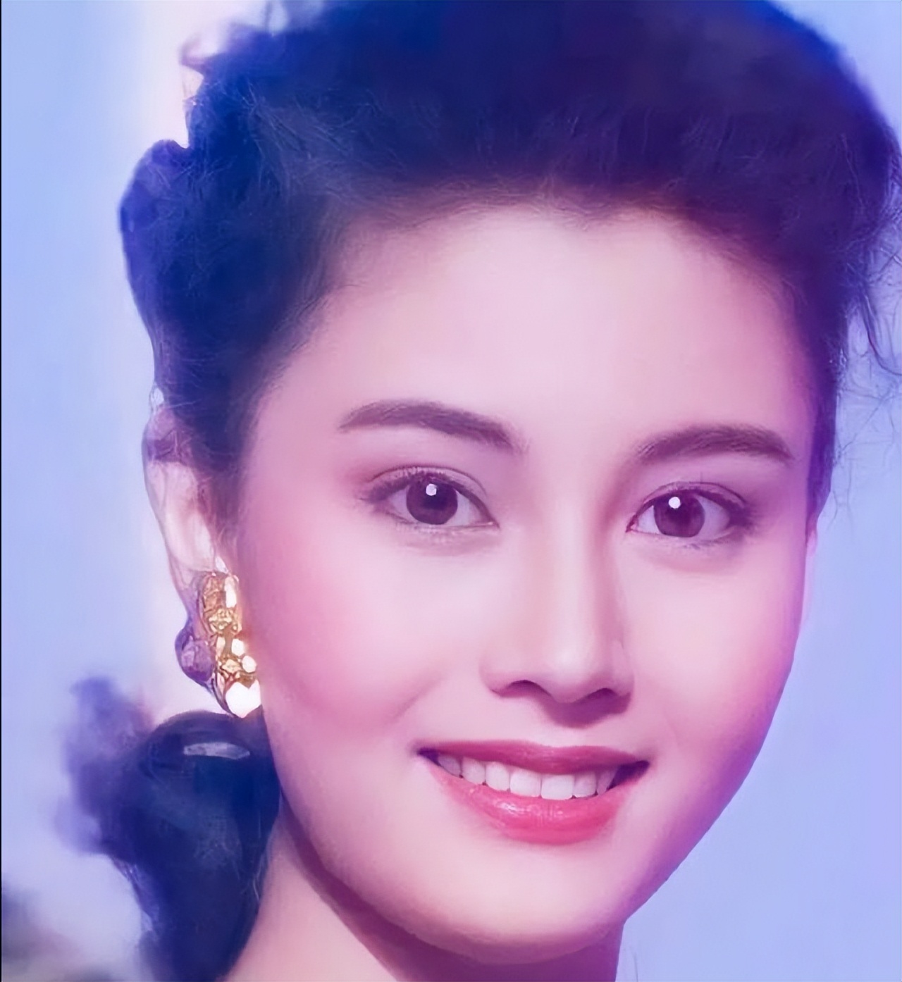 Li Jiaxin and Yuan Jieying, both lovers of Liu Luanxiong, who are one ...