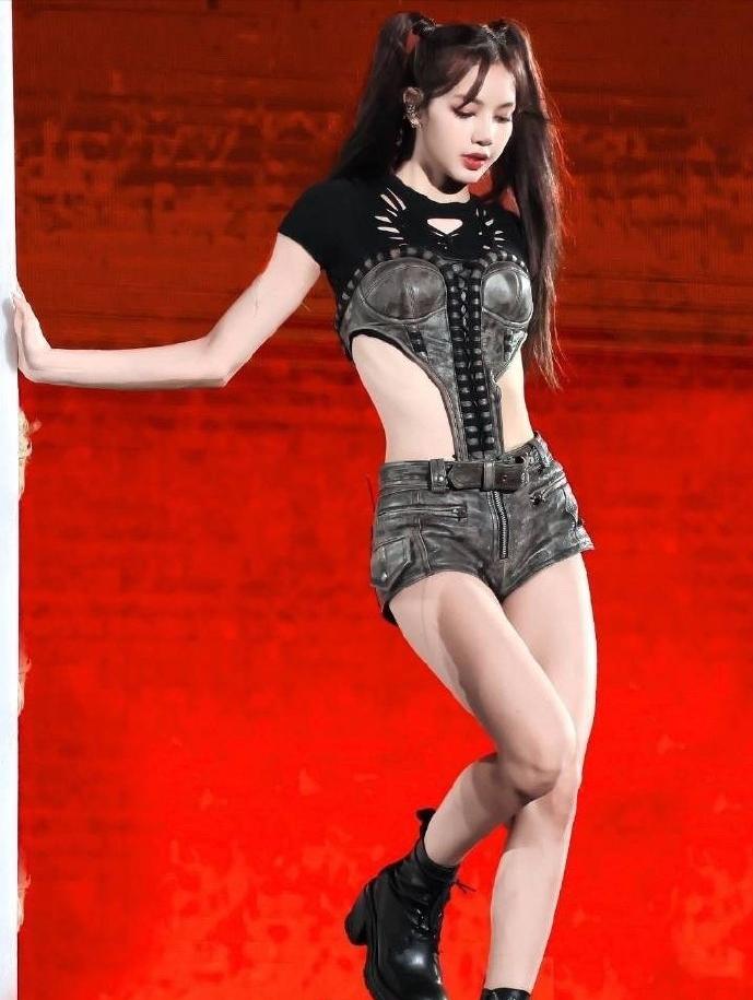 Lisa, such an excellent girl - iNEWS