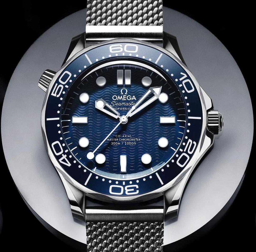 The 60th anniversary of the release of "007", Omega made animation on ...