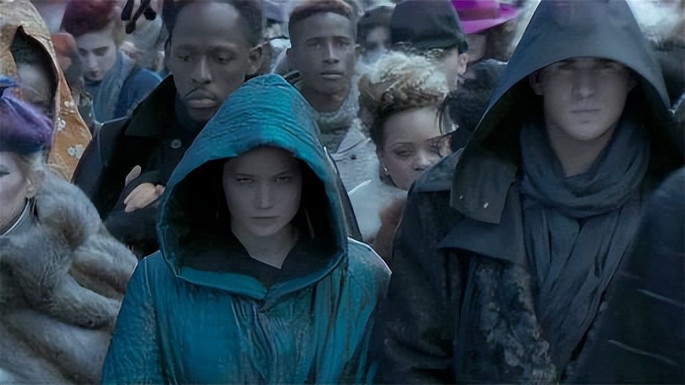 A Marxist Analysis of the Movie "The Hunger Games" - iMedia