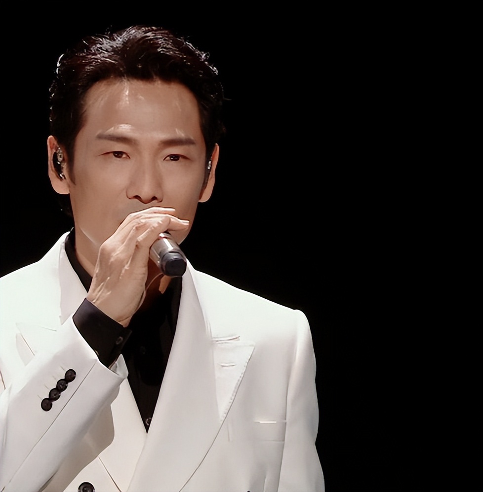 60-year-old Du Dewei dares to participate in "Call Me by Fire", he is ...