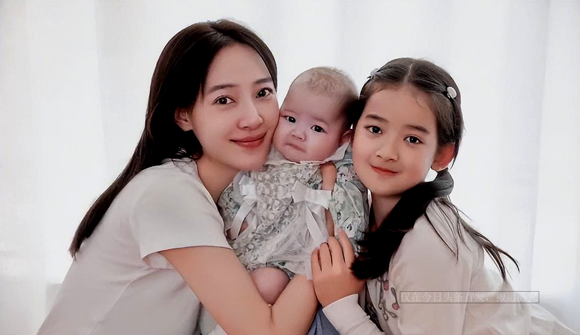 Nie Yuan's wife posted a family portrait, the youngest daughter showed ...
