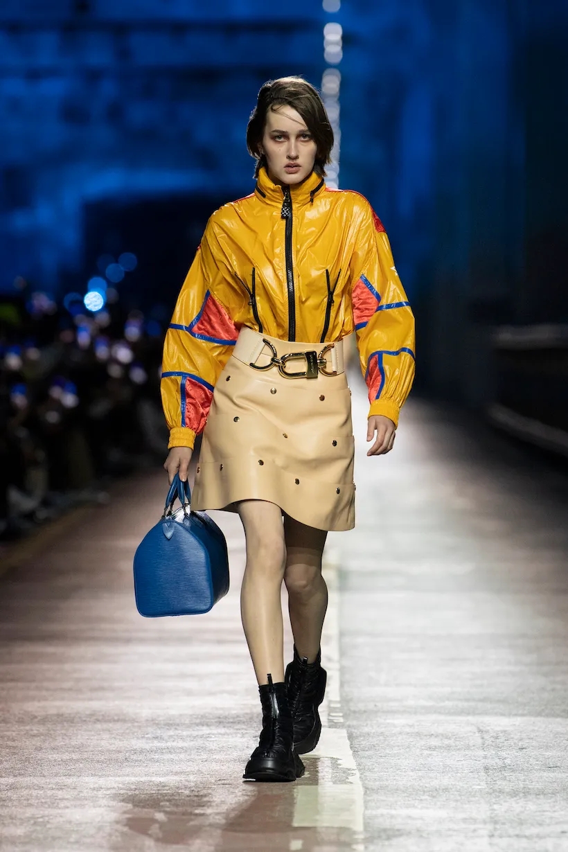 Louis Vuitton2023 early autumn women's clothing moved to Seoul, turned into a grand immersive ...