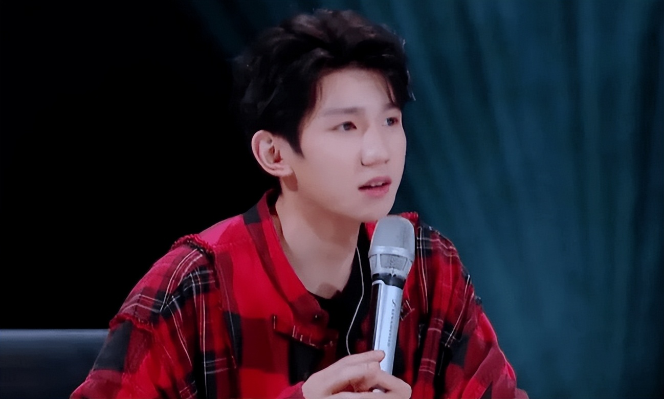 Wake up, you don't even have a single masterpiece, but you are a judge ...