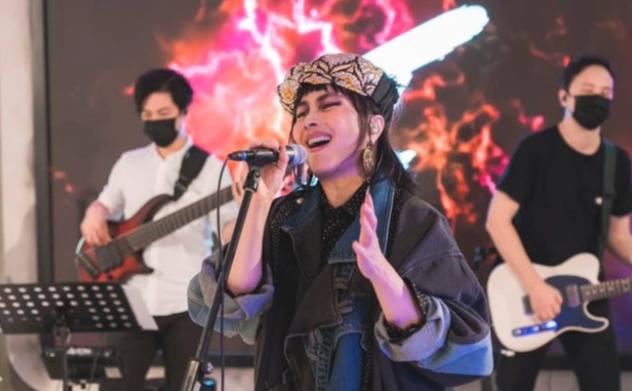 The alternative of the Stanley Ho family, He Chaoqiong and Liang Anqi ...