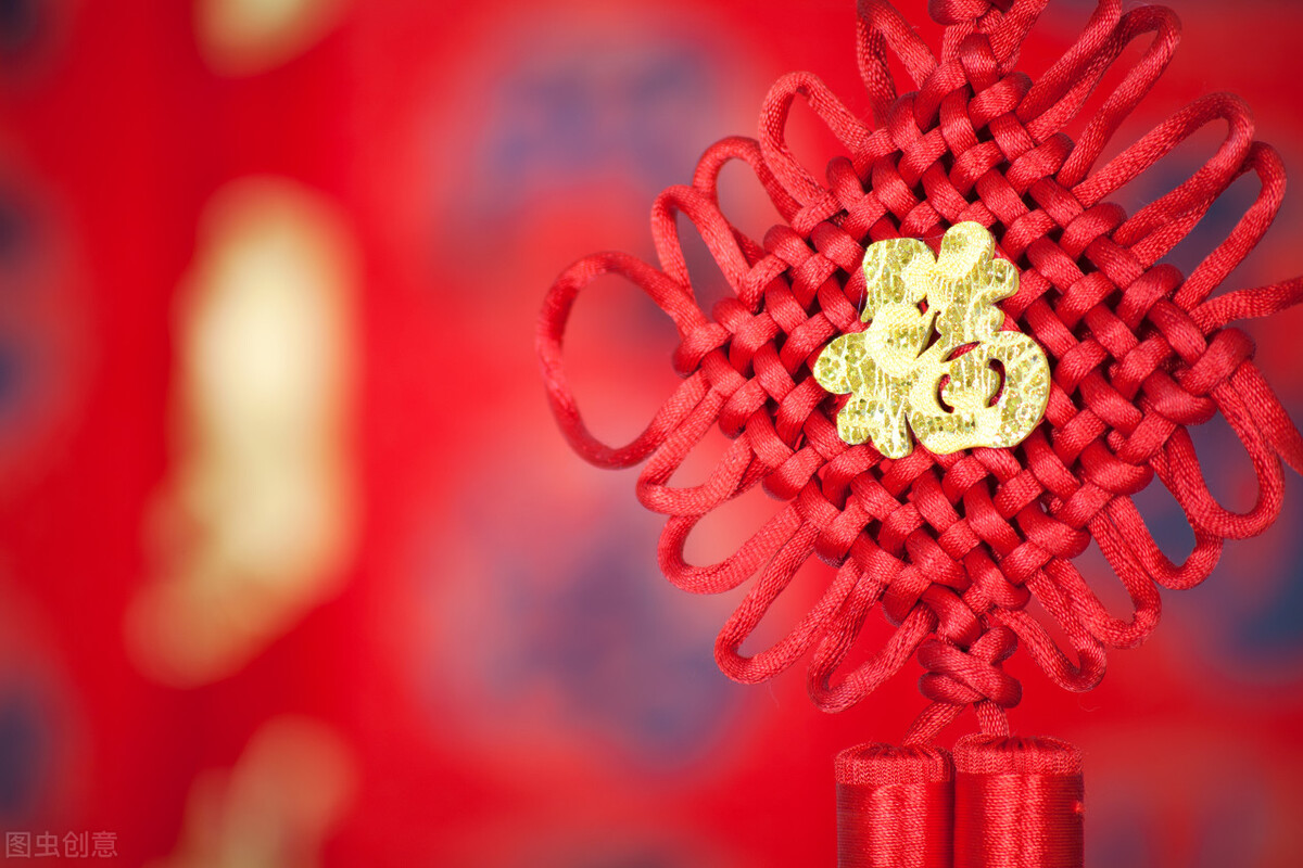Chinese knots began in ancient times and can be traced back to the ...