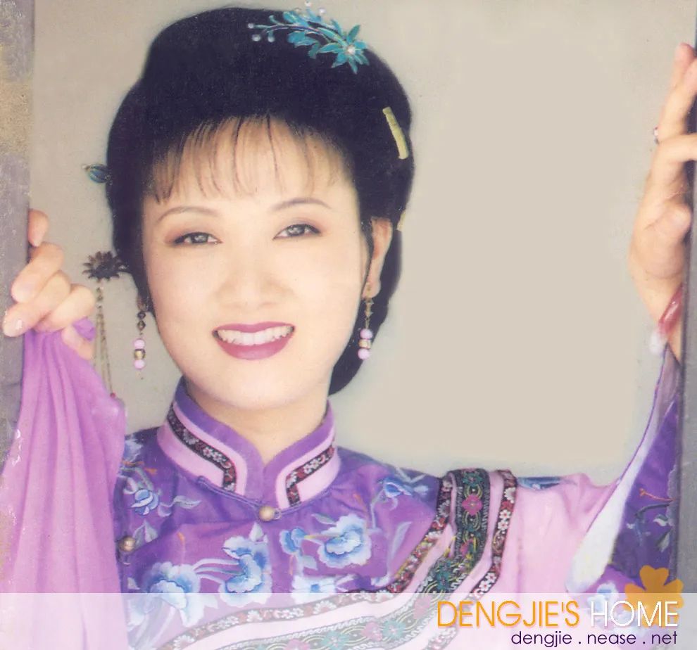 Deng Jie was really watery when she was young!No wonder Zhang Guoli praised her beautiful in the ...