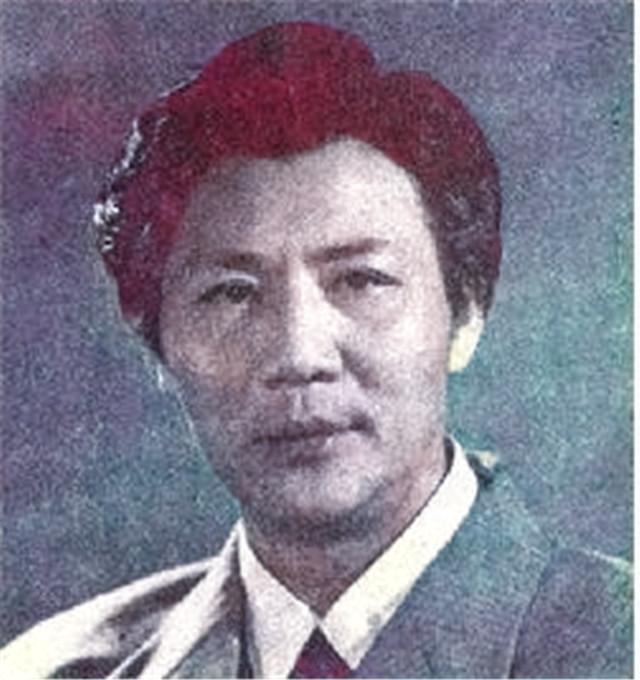In 1989, Gu Yue was invited to attend a state banquet. Admiral Yang ...