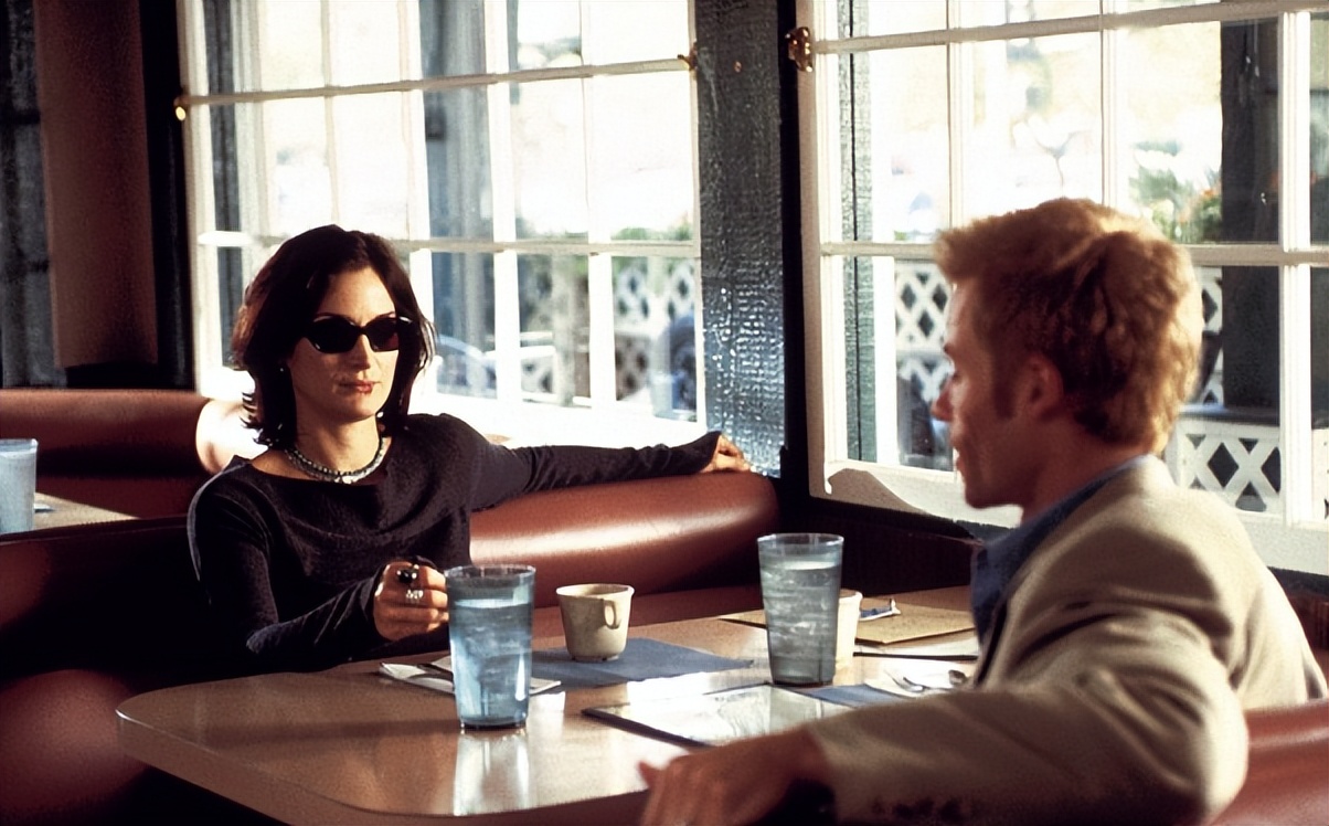 "Memento": Nolan's peak suspense masterpiece, 45 memory fragments ...