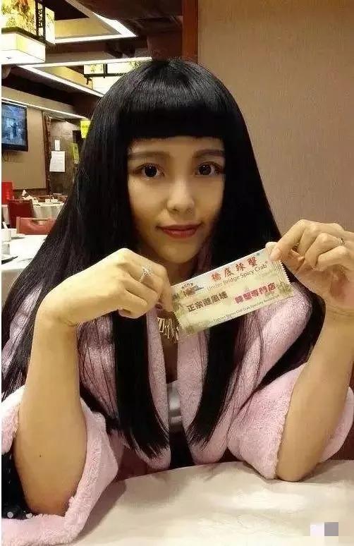 The powerful actor Wang Xun abandoned his wife and married a mistress ...