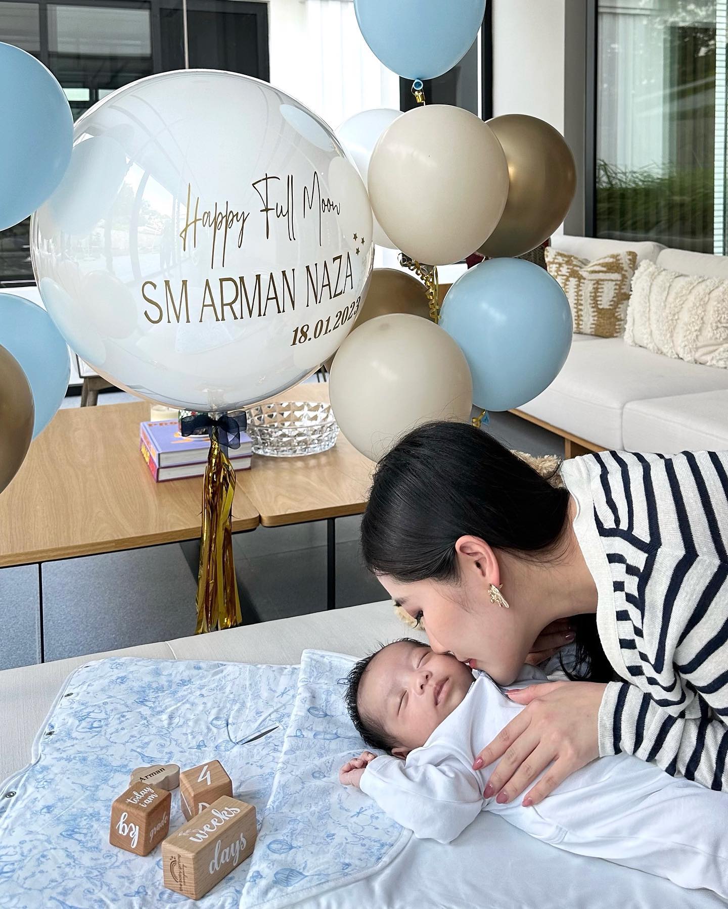 The son of Zhu Liqian's cousin Chen Xueling is full moon, and Andy Lau ...