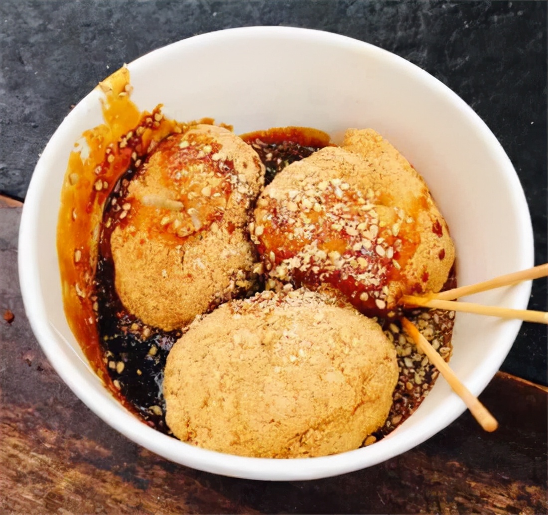 Sichuan specialty snacks, three cannons - iNEWS