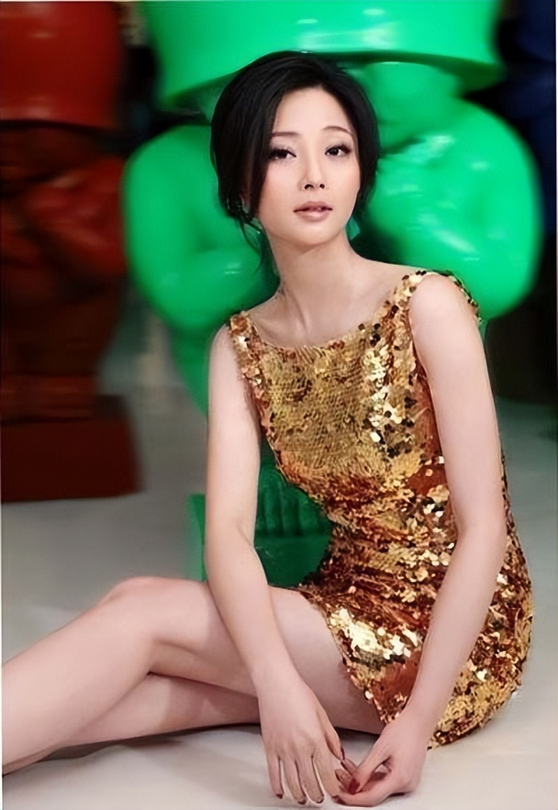 Li Xiaoran's chest, Xu Qing's buttocks, Yin Tao's mouth, Gigi Lai's ...