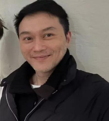 Zhang Zhilin was caught while traveling in Japan, and he appeared unshaven and unshaven, and ...