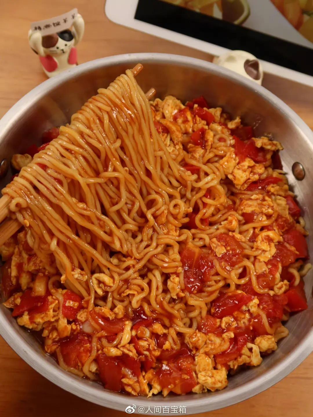 I can eat instant noodles for three days in a row!If you have instant ...