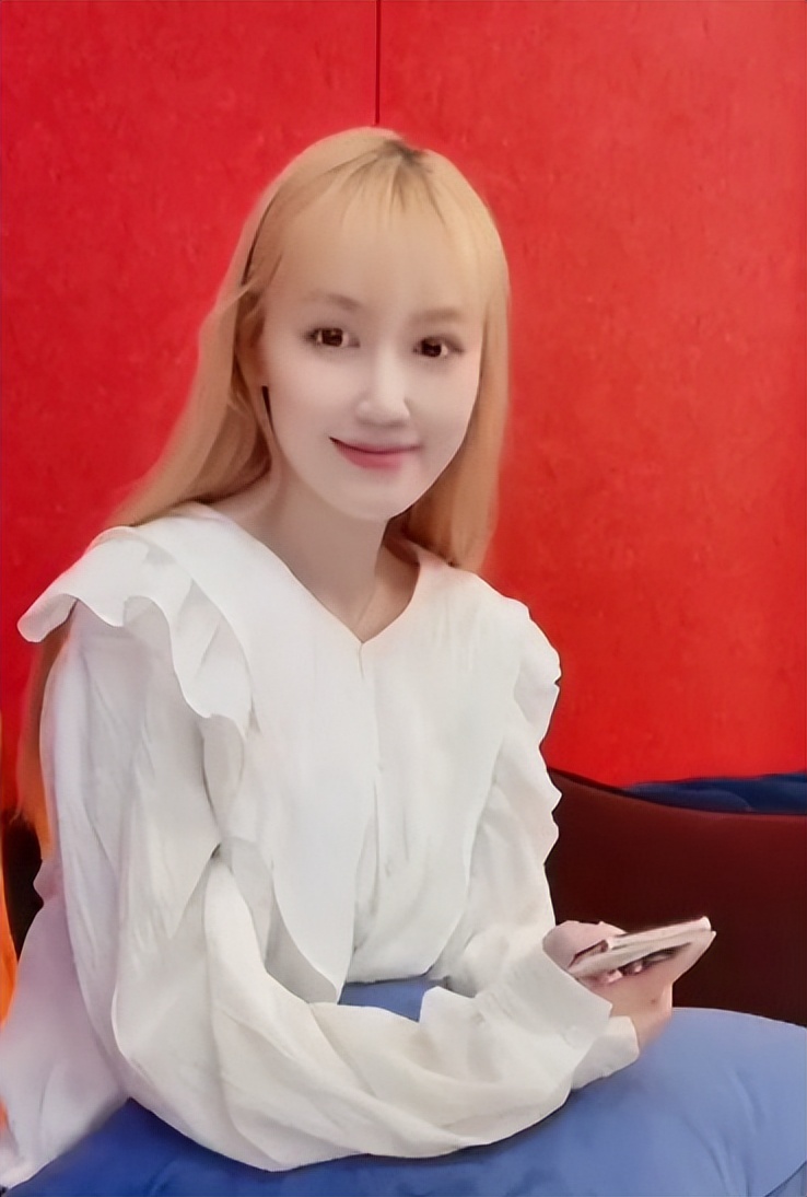 Ma Rong and Wang Baoqiang participated in her daughter's graduation ...