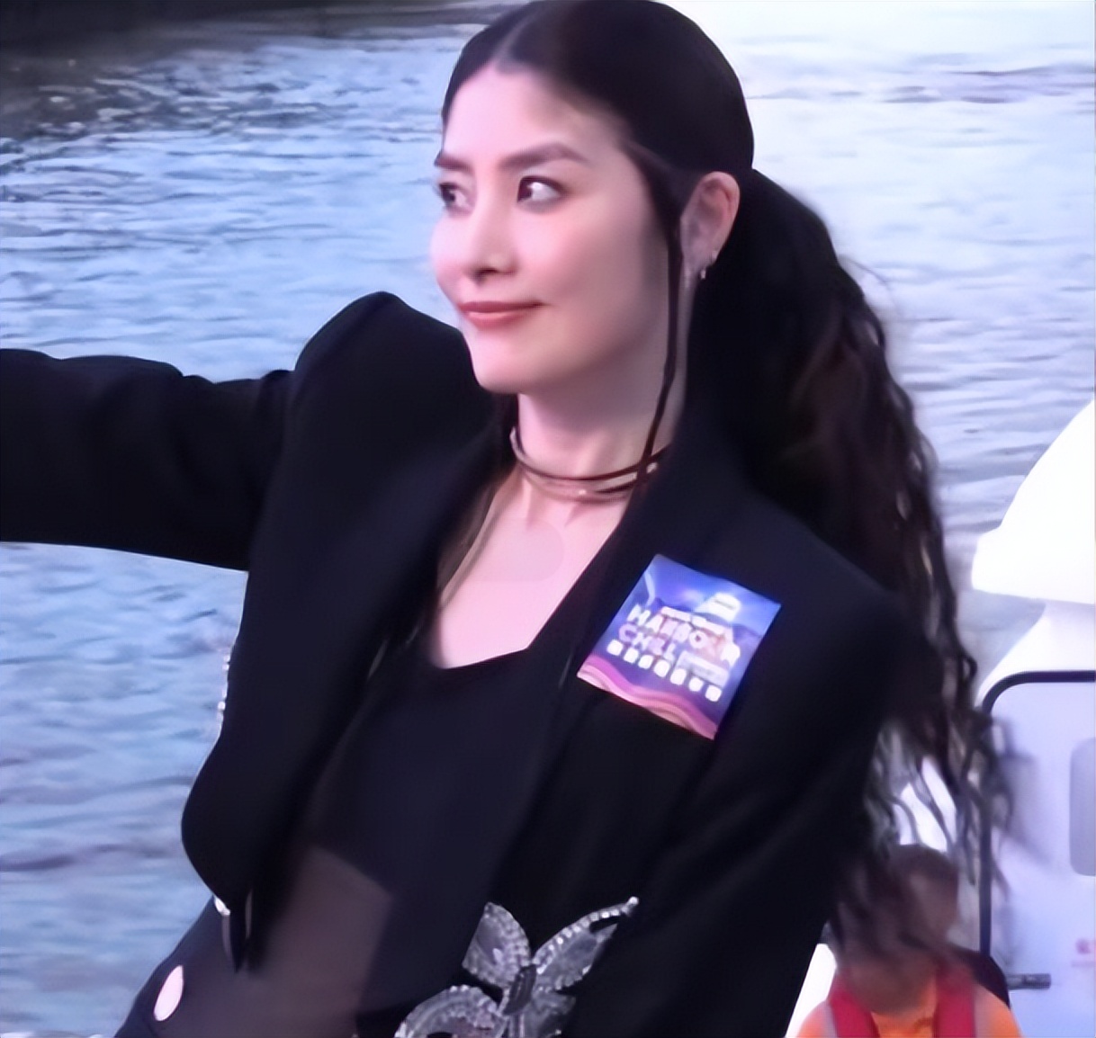 Kelly Chen's dress for events sparks controversy! Netizen: Good image ...