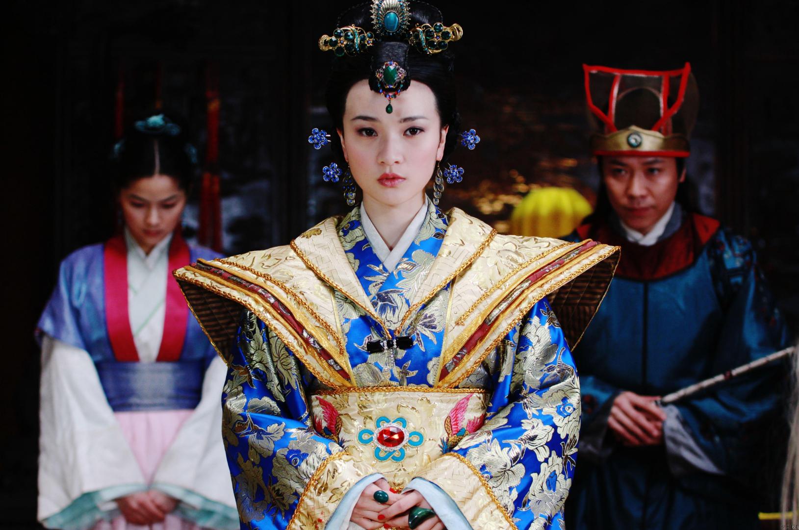 Differences and Types of Dresses of Empresses and Concubines in the ...