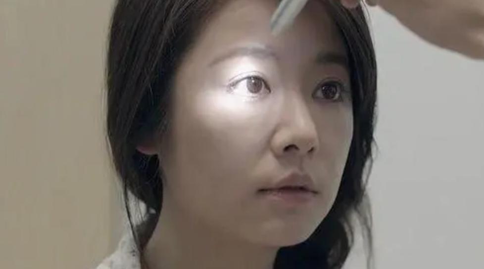 Memories and Lost Poetic Love: A Woman Lost Her Memory Due to an ...