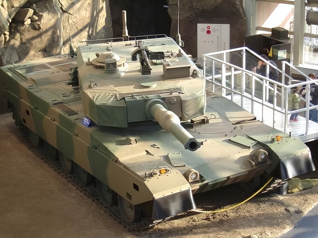 Japan retired a large number of tanks, disarmament is just a cover ...