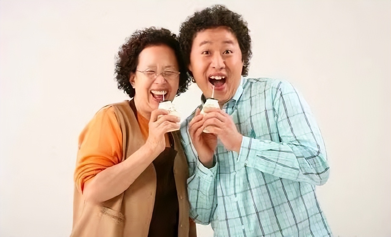 Watch "Funny Family" after 16 years: National grandma Luo Wenji - iNEWS