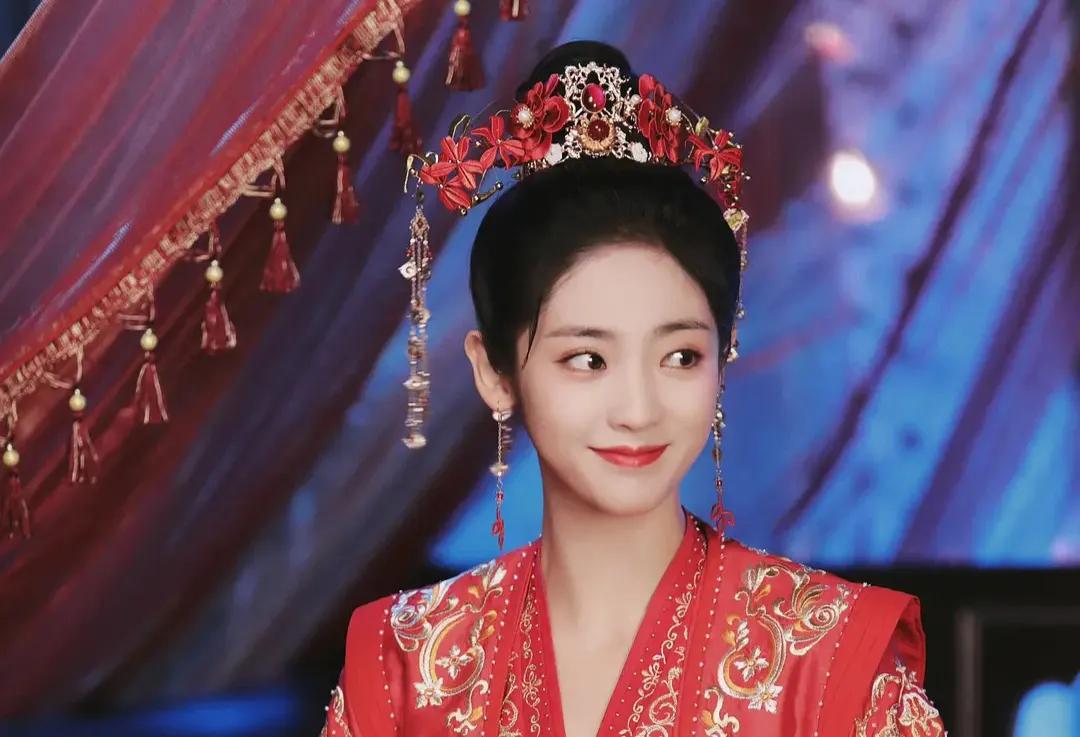 "Overturning Years" Xing Fei: A bitter child with a pair of "ruthless ...